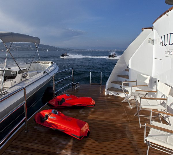Swim Platform Image Gallery – Luxury Yacht Browser | by CHARTERWORLD ...